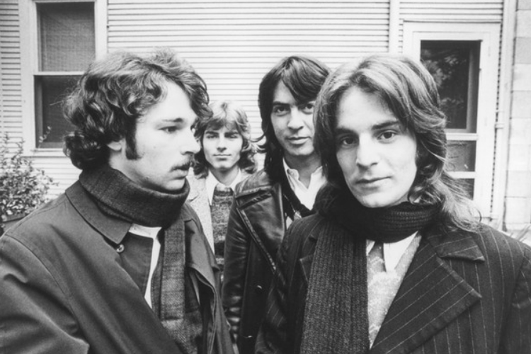 Foto : Lirik dan Chord Lagu Thirteen - Big Star
