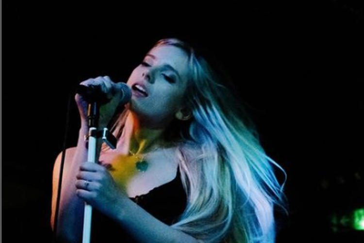 Lirik dan Chord Lagu Dirty Thoughts - Chloe Adams