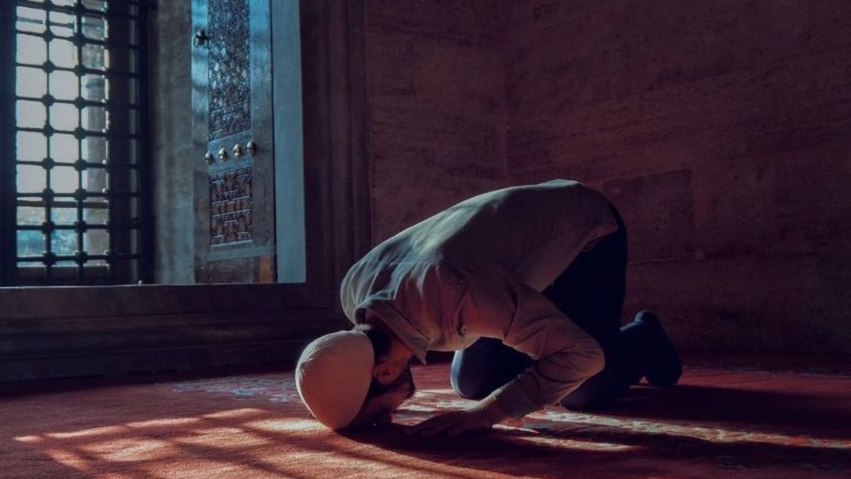 Bacaan Lengkap Niat dan Doa Sholat Witir, Arti, Beserta Tata Caranya