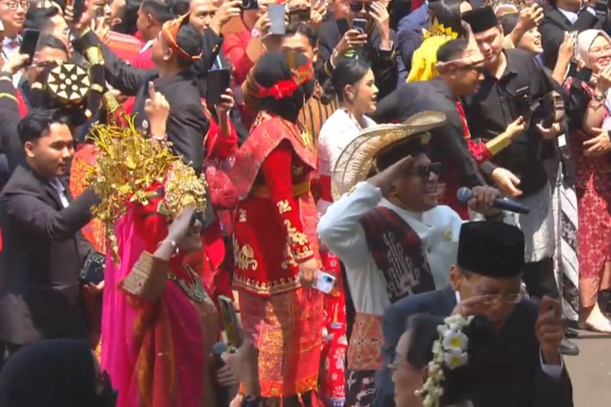 Saat Lagu Viral Berhasil "Goyang" Istana, dari Rungkad hingga Tabola Bale