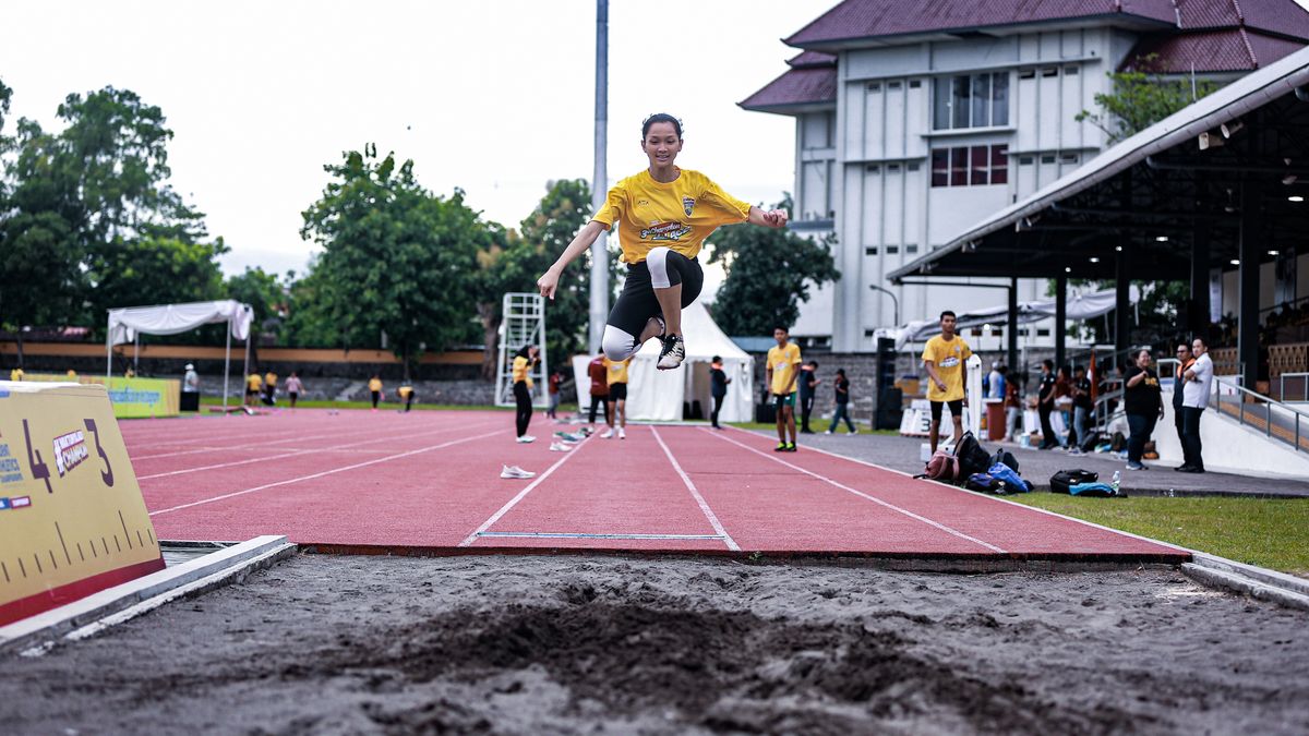 4 Urutan Tahapan dalam Lompat Jauh dan Penjelasannya