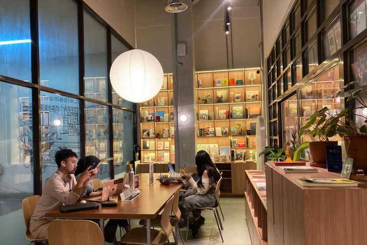 Berita Terkini Harian Book Cafe Terbaru Hari Ini - Kompas.com