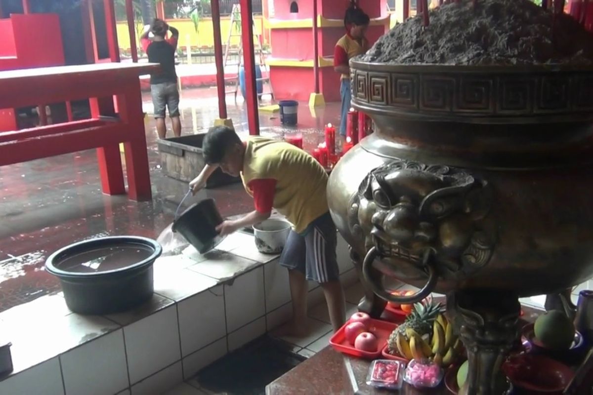 Wihara Bahtera Bakti di Ancol Tergenang Jelang Imlek, Pengurus Sibuk ...