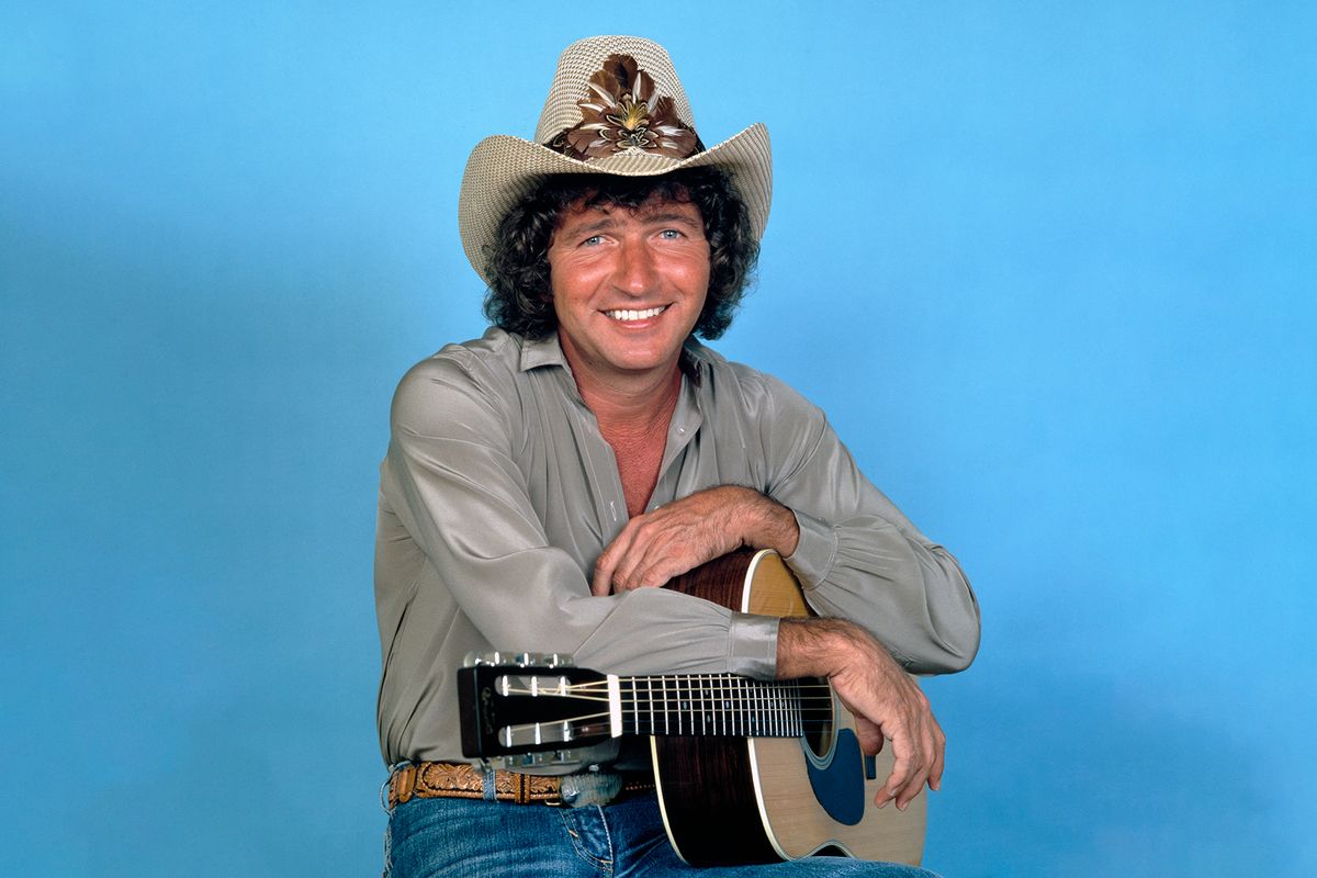 Lirik dan Chord Lagu Memories - Mac Davis