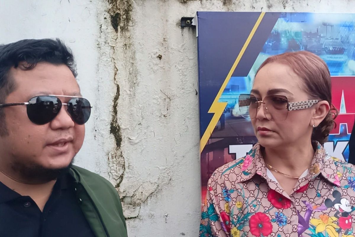 Laporkan Menantu karena Dugaan Poliandri, Firdha Razak Menangis Saat ...