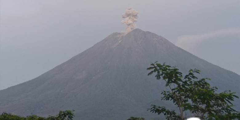 Berita Harian Lava Pijar Di Gunung Semeru Terbaru Hari Ini - Kompas.com