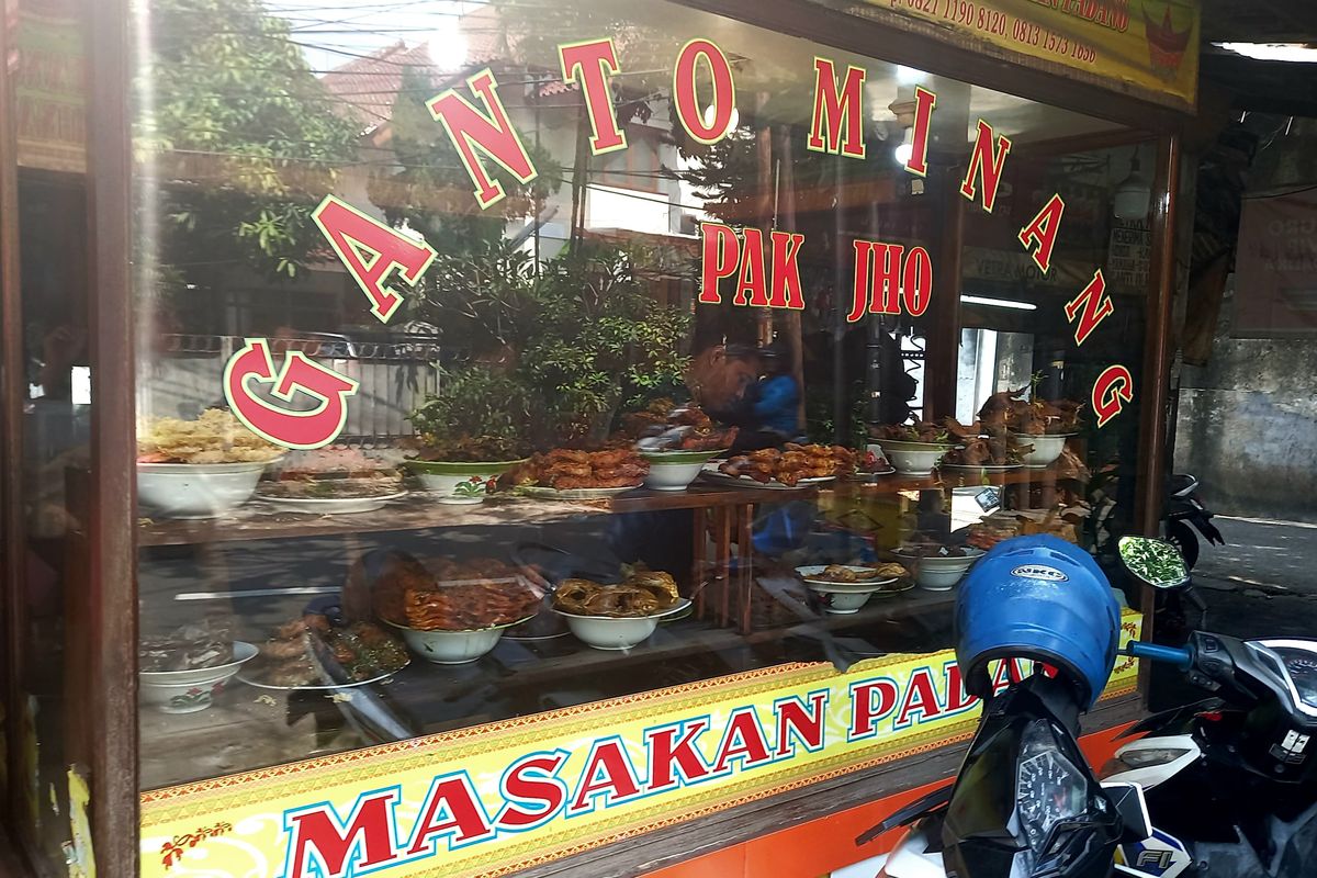 Lezatnya Masakan Padang di Rumah Makan Ganto Minang Pak Jho, Jakarta ...