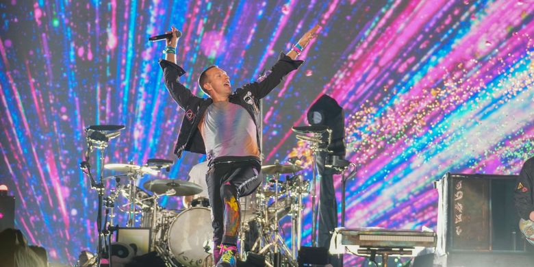 Coldplay Sebut Jejak Karbon Tur Konser Turun 59 Persen