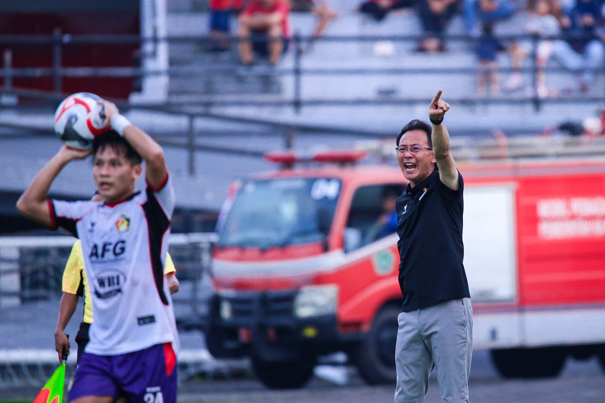 Tiga Jam Jelang Kick-off Diputus Kontrak, Ong Kim Swee Tutup ...