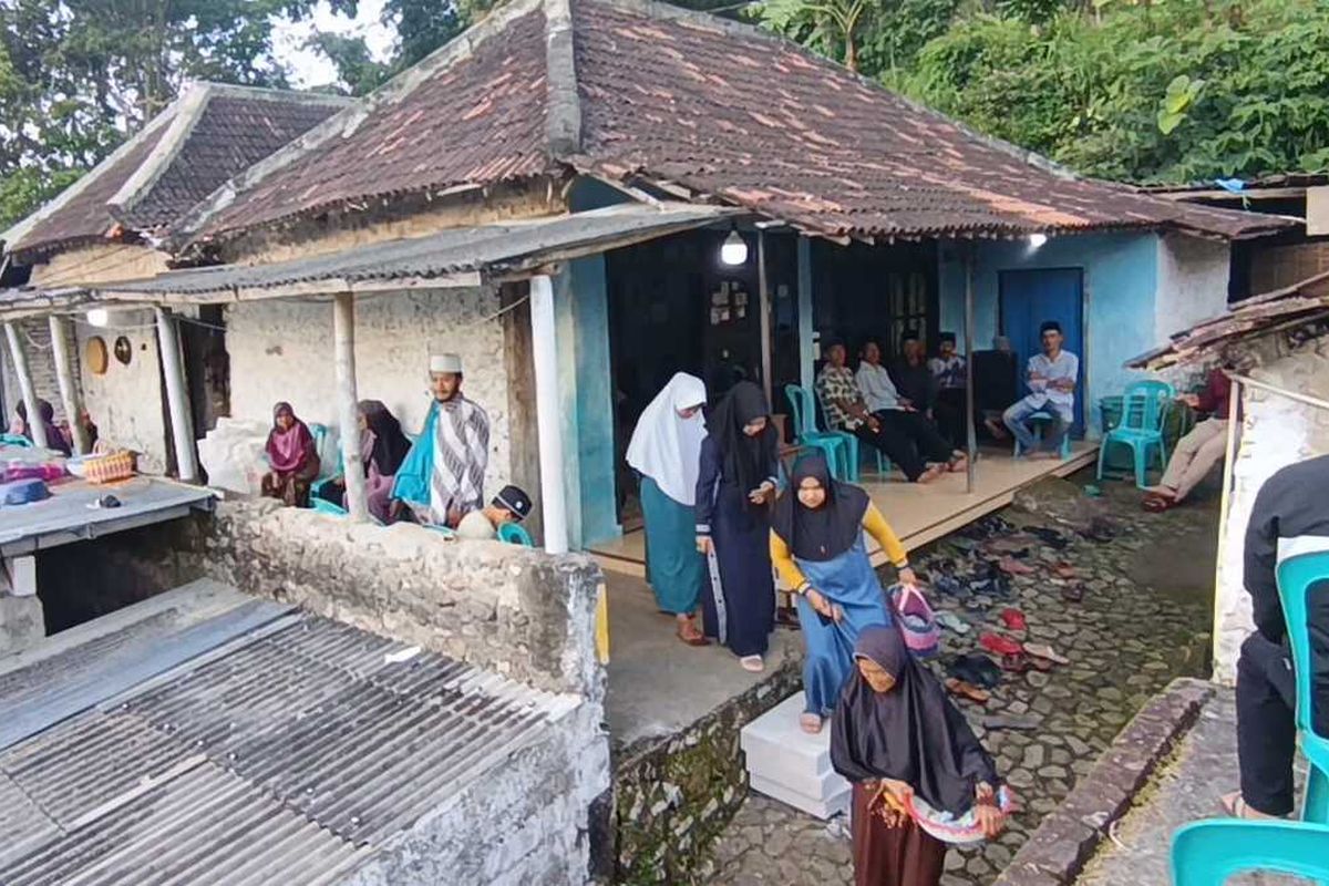 Mbok Yem Sempat Ingin Berhenti Jaga Warung di Gunung Lawu dan Minta ...