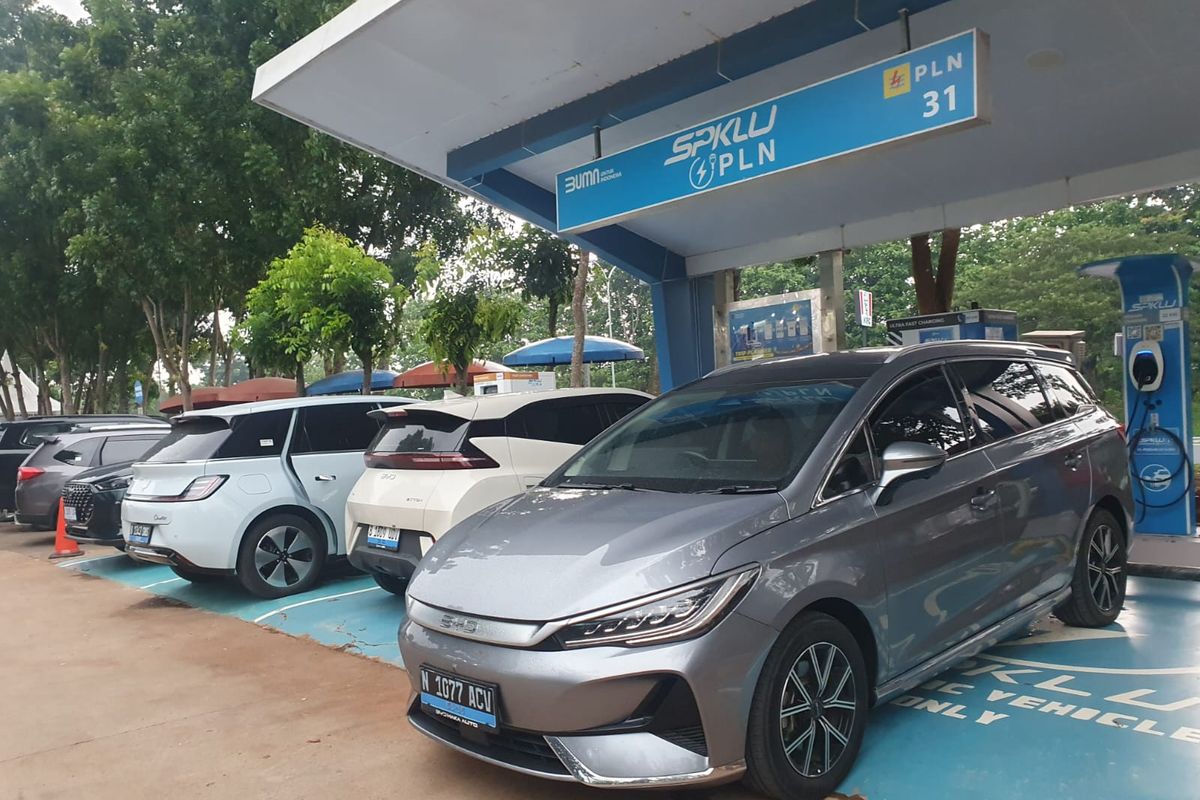 Kondisi Tol Cipali di Libur Nataru 2025: Rest Area Ramai, Siapkan BBM ...
