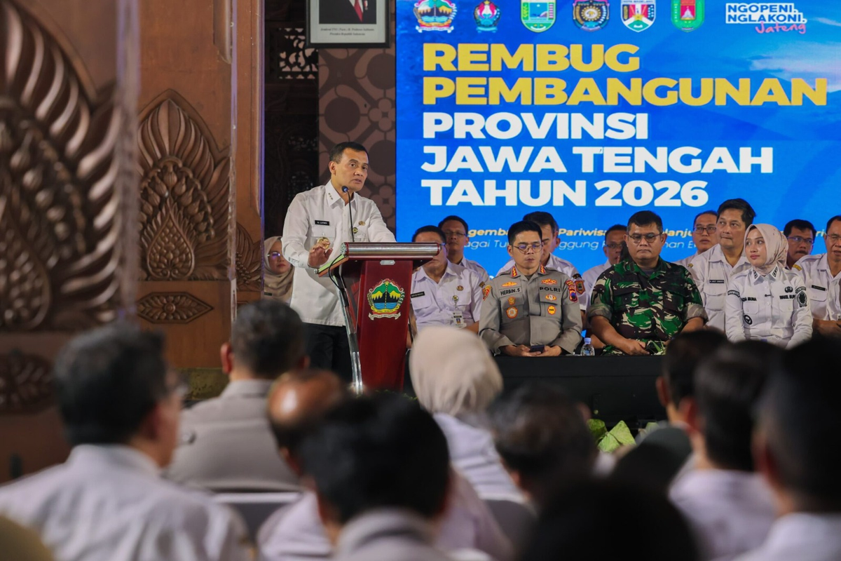 Usai Viral, Ahmad Luthfi Janji Jalan Randublatung-Cepu Diperbaiki ...