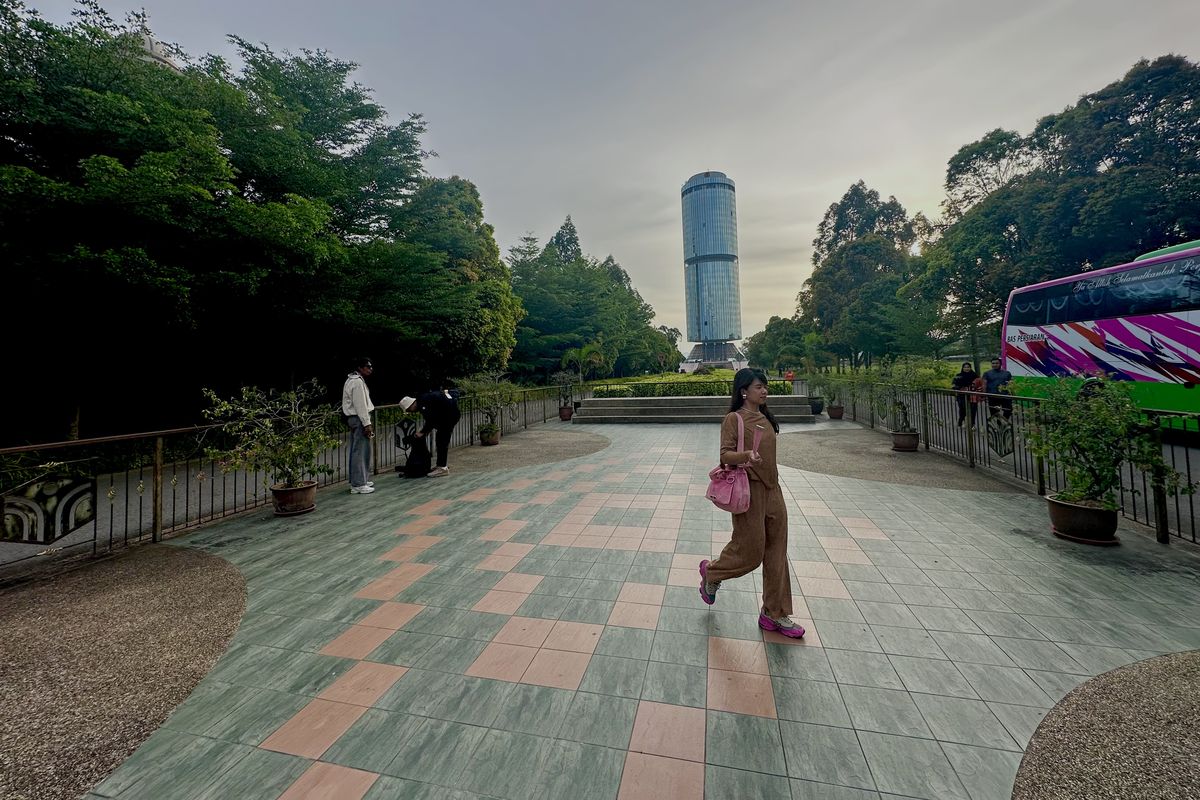 Wisata ke Menara Tun Mustapha, Bangunan Mirip Roket di Kota Kinabalu