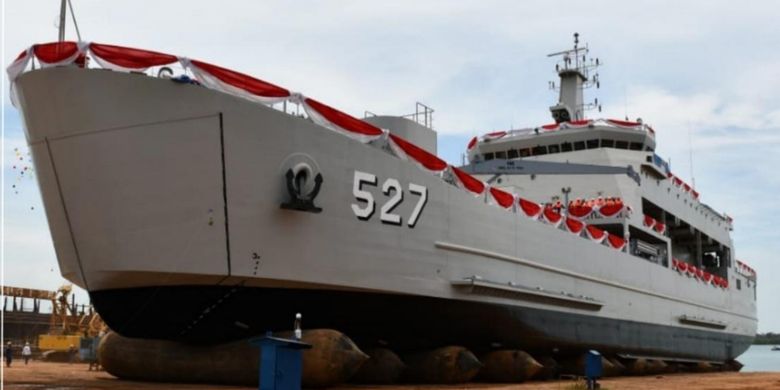 Indonesian Navy Launches Two Warships to Meet Minimum Essential Force