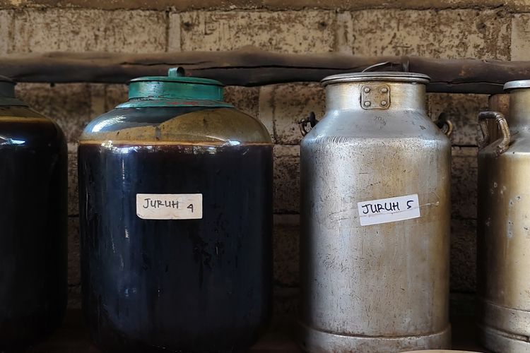 Foto : 6 Oleh-oleh Khas Desa Les di Bali, Ada Gula Lontar dan Arak ...