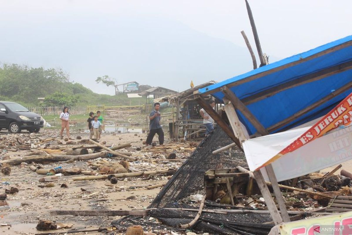 BPBD Lampung Selatan: Waspadai Fenomena Abrasi Pantai