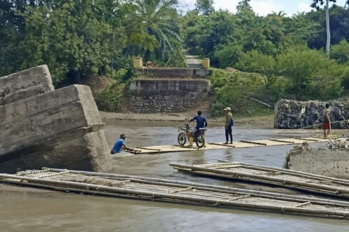 4 Jembatan Rusak Makan Korban Jiwa, Pemkab Bengkulu Tengah Ajukan ...