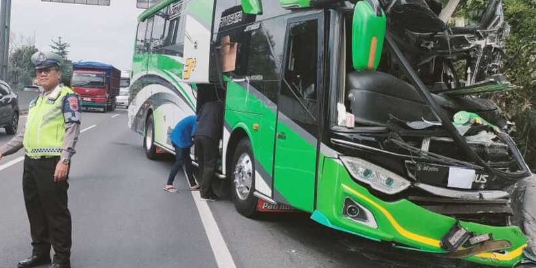 Berita Terkini Harian Bus Rombongan Siswa Asal Purworejo Kecelakaan Terbaru Hari Ini - Kompas.com