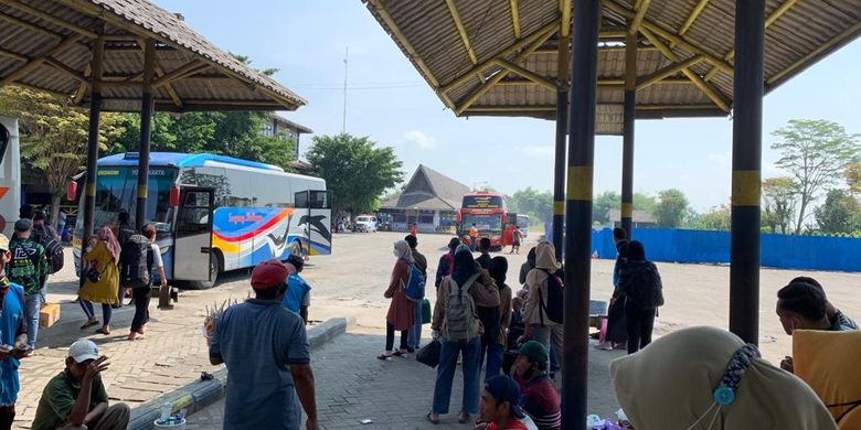 Berita Harian Terminal Purbaya Madiun Terbaru Hari Ini - Kompas.com