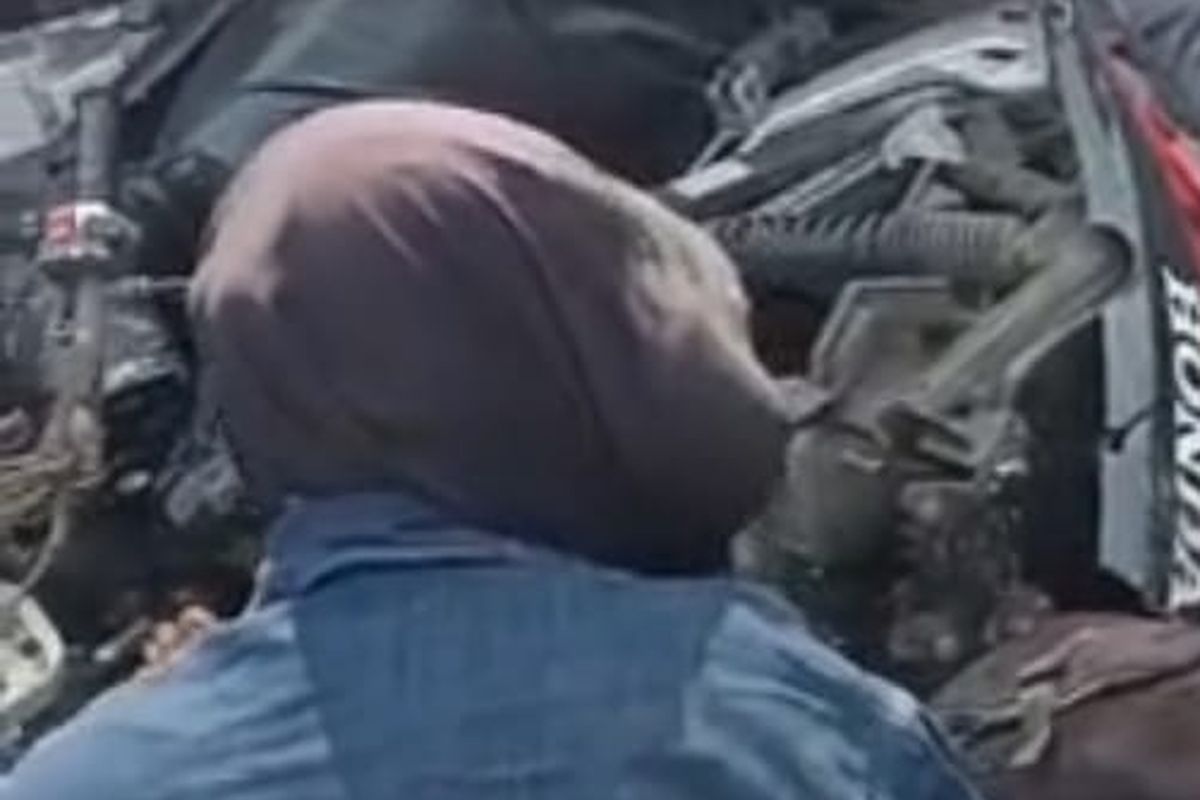 Kecelakaan Beruntun, Truk Tabrak 4 Kendaraan di Lampu Merah Pasuruan