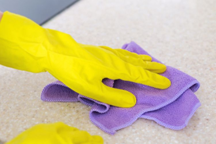 Cara Membersihkan Meja Kuarsa agar Terlihat Seperti Baru