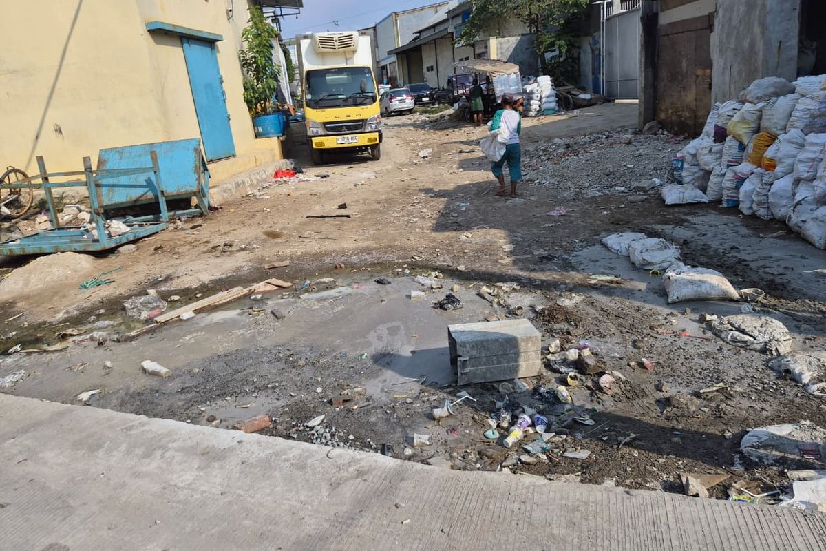 Warga Nilai Proyek Peninggian Jalan Muara Angke Tak Sesuai Perjanjian