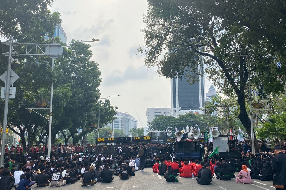 Ada Demo di Sekitar Monas, Jalan Medan Merdeka Selatan Ditutup Sementara