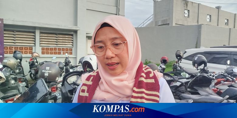 Tribun VIP Stadion Diponegoro Bocor, Bupati Banyuwangi Buka Suara