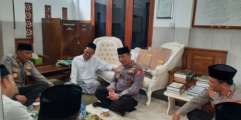 Berita Harian Gus Baha Terbaru Hari Ini - Kompas.com