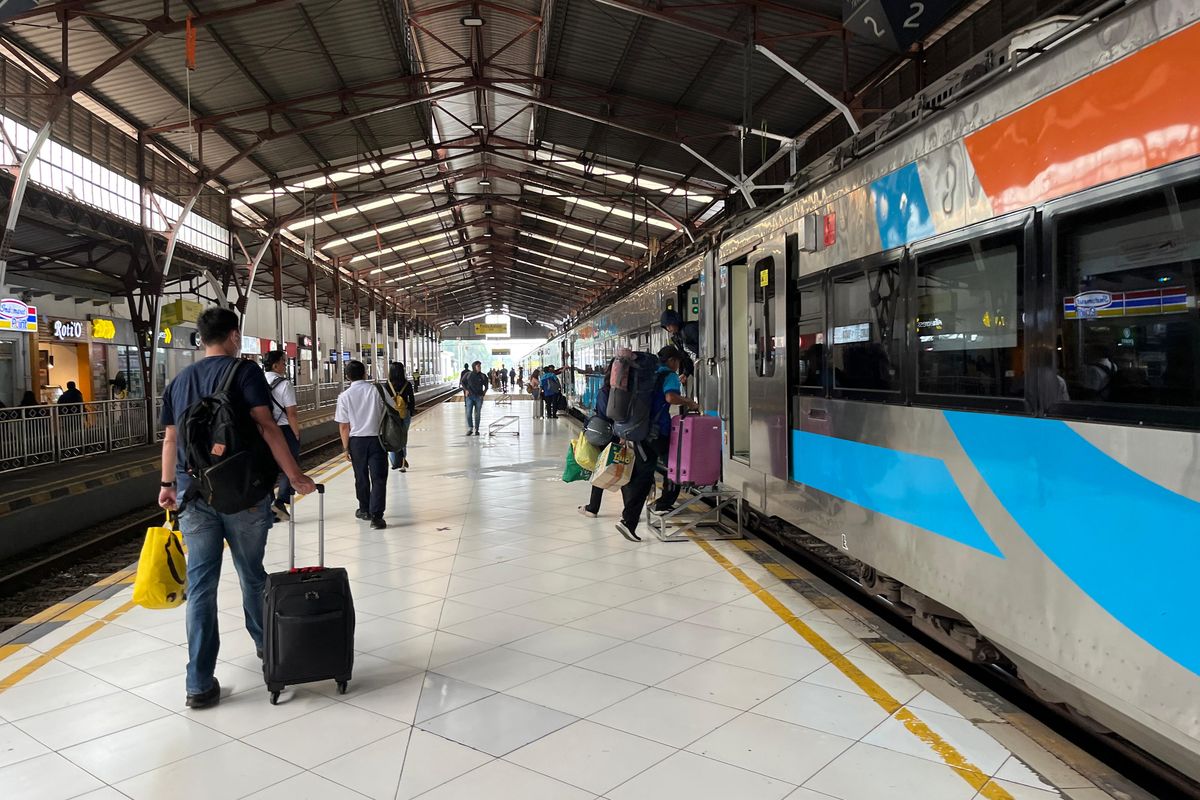 Jelang Libur Tahun Baru Islam, Tiket Kereta Keberangkatan Daop 5 ...