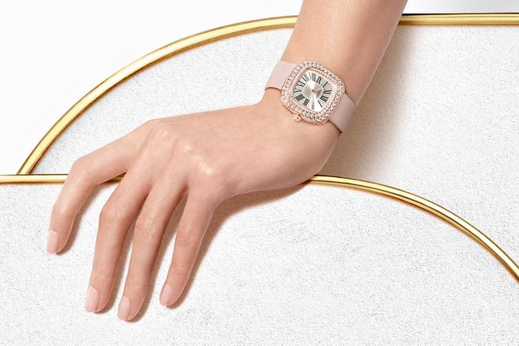 4 Koleksi Arloji Coussin Terbaru Cartier, Empuk Layaknya Bantal
