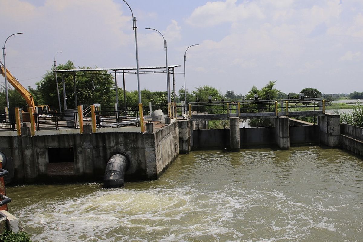 Antisipasi Banjir, Pemkot Surabaya Bangun Sejumlah Rumah Pompa