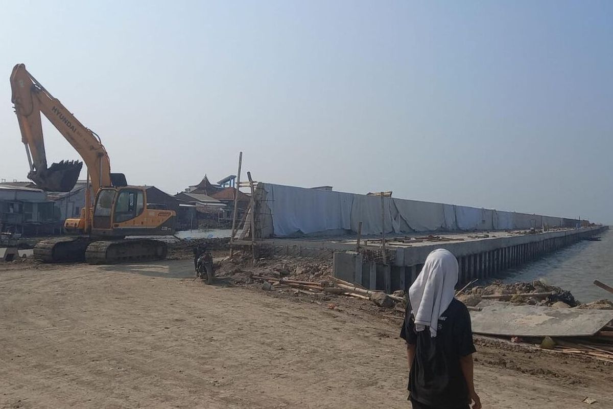 Pembangunan Tanggul Laut di Pesisir Semarang Memasuki Tahap Akhir Pembangunan Tanggul Laut di Pesisir Semarang Memasuki Tahap Akhir