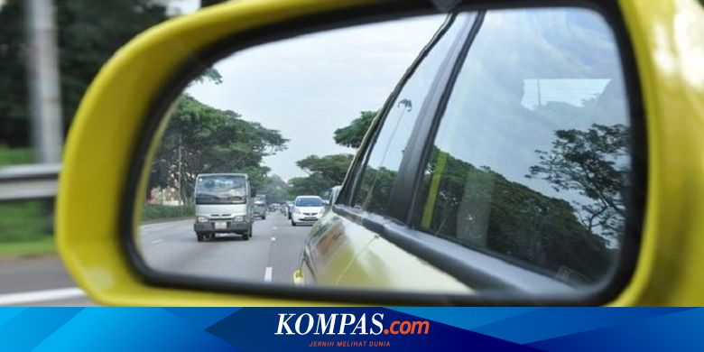Cara Benar Melihat Spion Mobil yang Aman