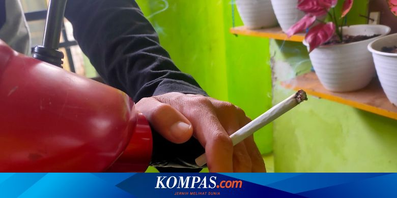 Merokok Sambil Mengendarai Motor Bisa Kena Denda Rp 750.000