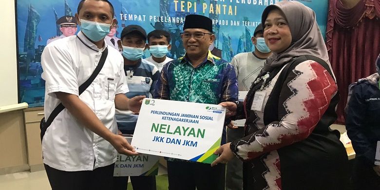 Jhonlin Group Bantu 1.400 Pekerja Sektor Informal Dapatkan Program BPJS ...