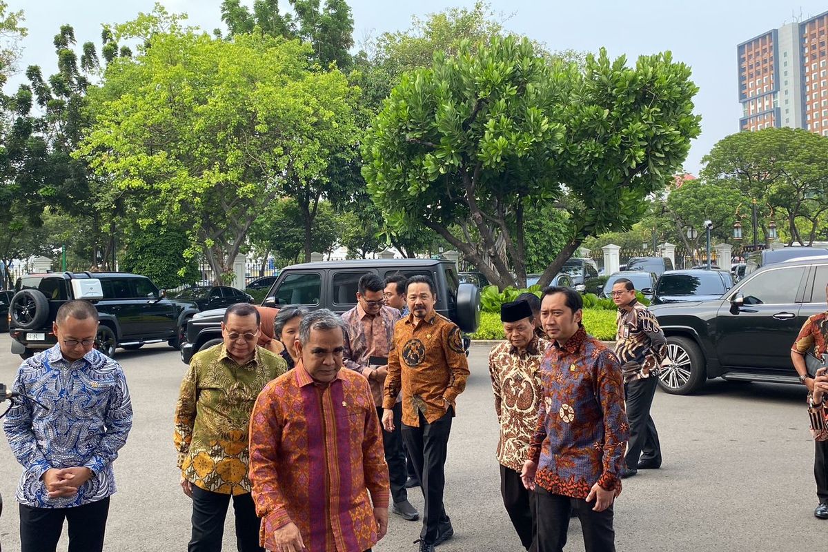 Pimpinan MPR Temui Jokowi di Istana, Sampaikan Undangan Pelantikan Prabowo