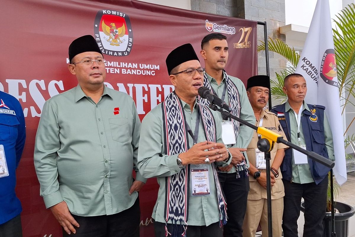 Dadang-Ali Syakieb Mendaftar Jadi Cabup dan Cawabup Bandung, Yakin Raih 1,4 Juta Suara