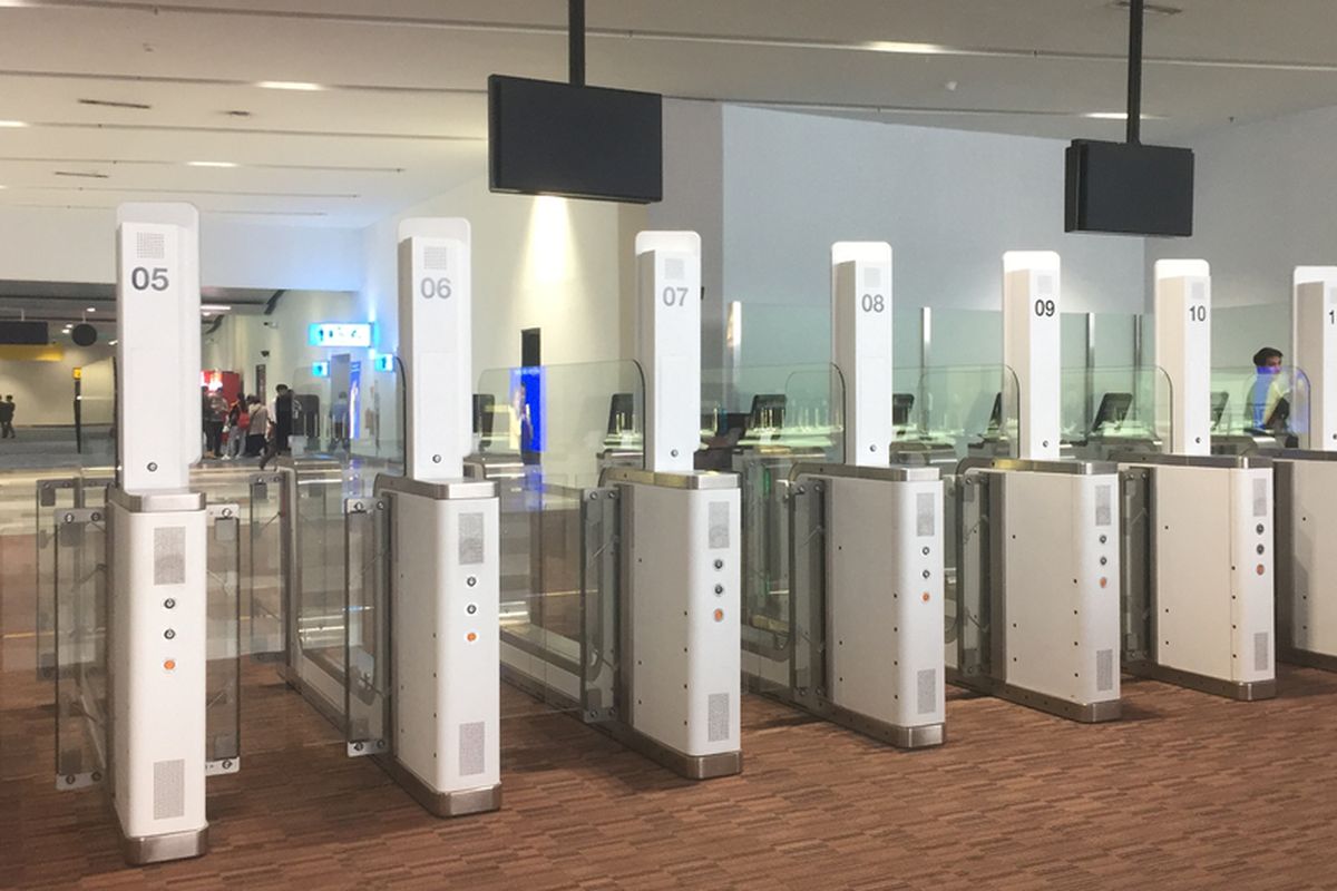 Anak 6 Tahun Kini Bisa Gunakan Autogate Imigrasi di Bandara Soekarno-Hatta dan Ngurah Rai