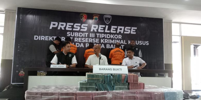 Berita Terkini Harian Uang Negara Rp 20 Miliar Diselamatkan Dalam Kasus ... Berita Terkini Harian Uang Negara Rp 20 Miliar Diselamatkan Dalam Kasus ...