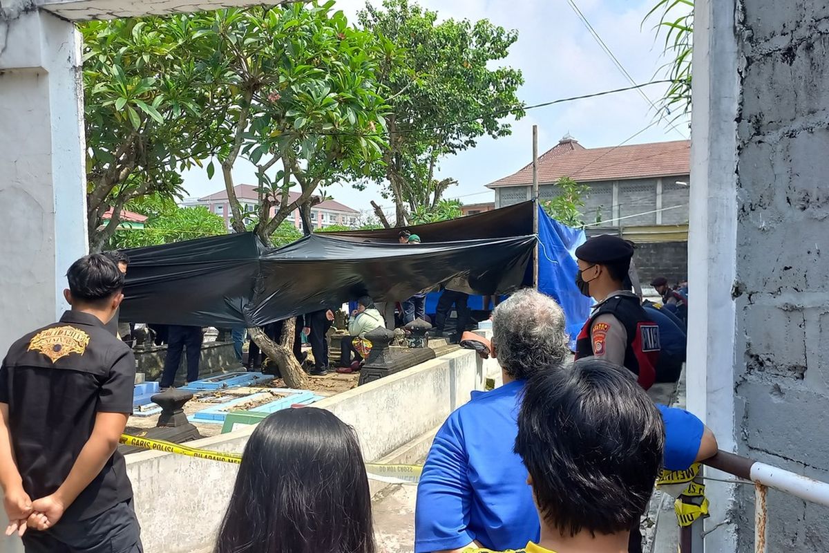 Polres Bantul Ekshumasi Makam Perempuan Korban Miras Oplosan
