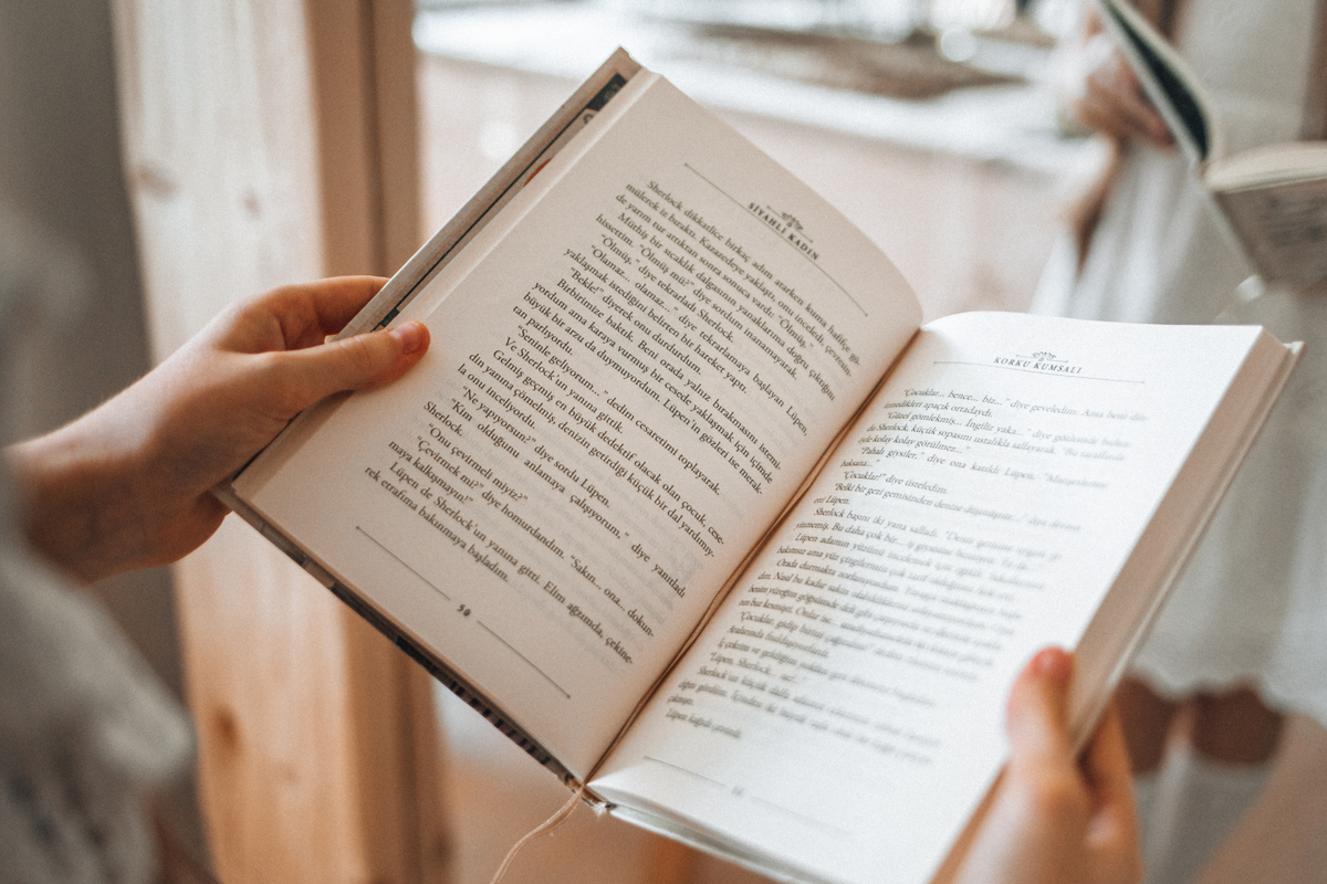 Pengertian Majas Aliterasi dengan Contohnya