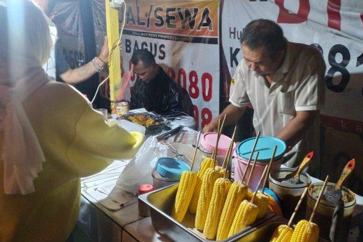 Kuliner Malam Legendaris di Dago Bandung, Warung Jadoel