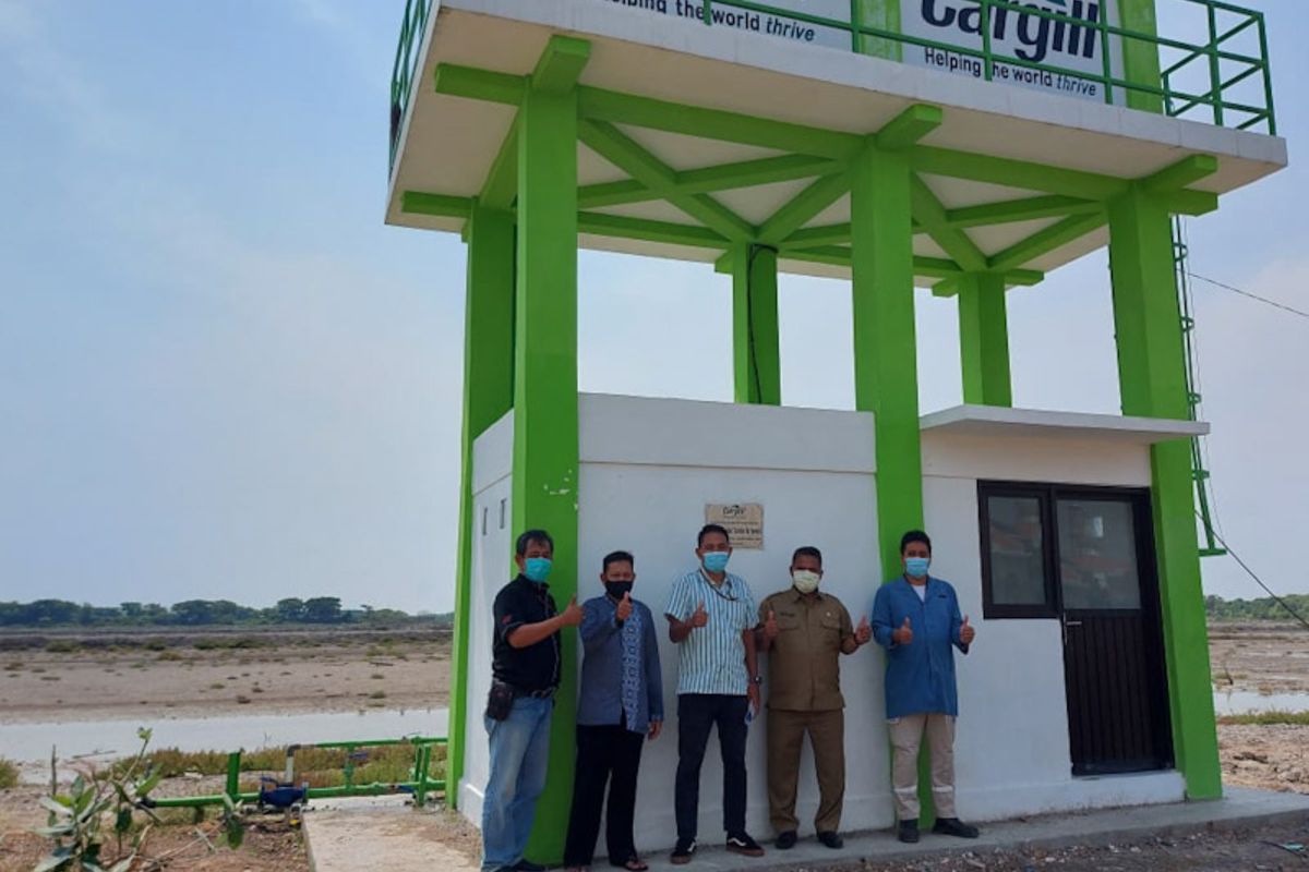 Cargill Bangun Sumur Bor dan Tower Air untuk Warga Manyar Sidorukun