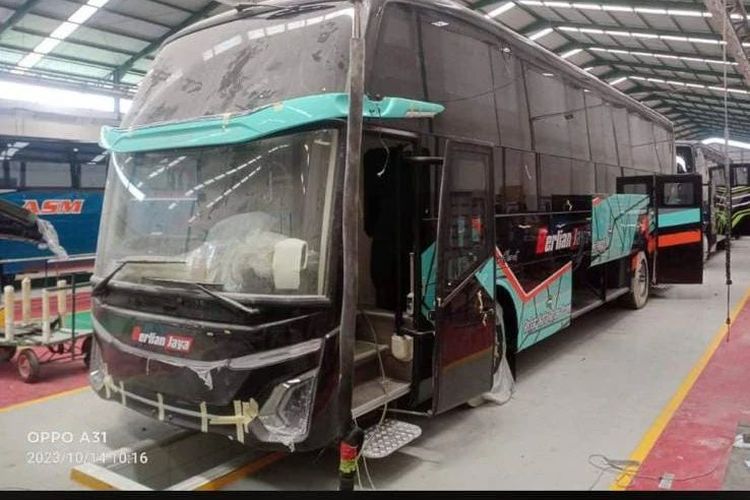 Foto : [POPULER OTOMOTIF] Bocoran Bus Baru PO Berlian Jaya, Sleeper Bus ...