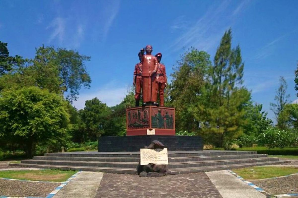Monumen Soerjo di Ngawi, Mengenang Gubernur Pertama Jawa Timur yang ...