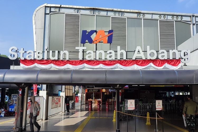 Mulai Besok, Peron 1 Stasiun Tanah Abang Dipakai untuk Jalur Tujuan Angke