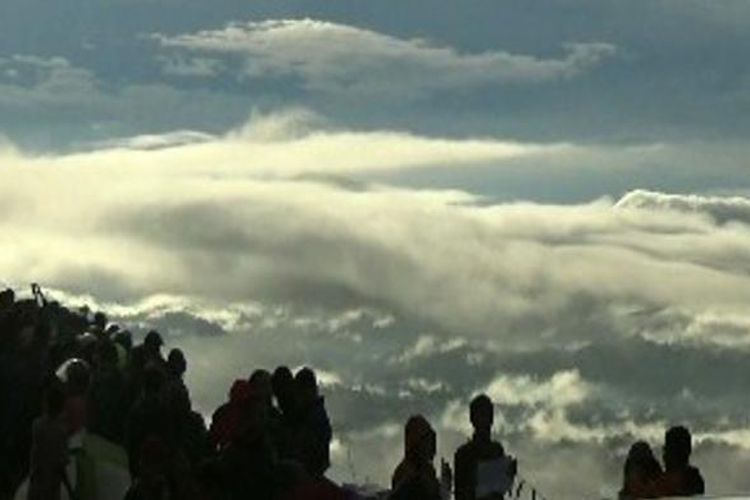 Panduan Menuju Tongkonan Lempe, Negeri Atas Awan di Toraja Utara