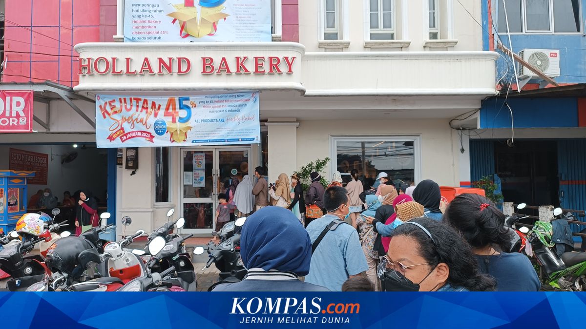 Rupa-rupa Cerita Pemburu Diskon Holland Bakery, Datang sejak Subuh demi ...