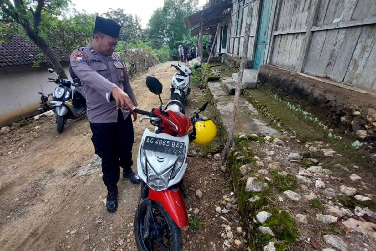Cekcok soal Motor Gono Gini, Pria di Blitar Bacok Mantan Istri